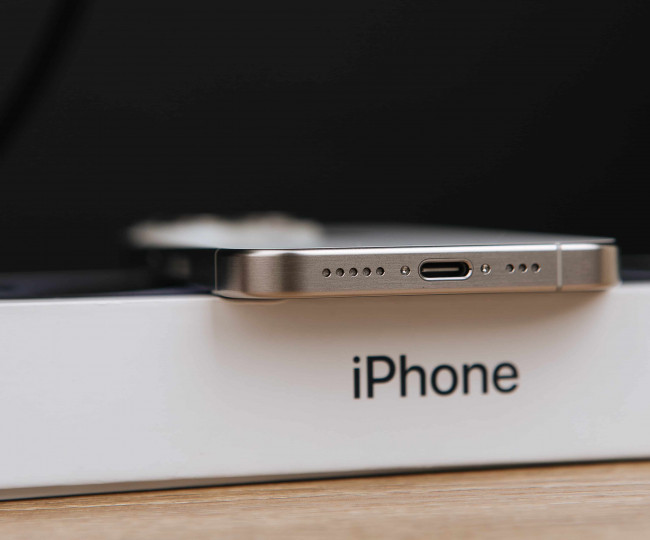 ᐈ б/у iPhone 15 Pro 256GB White Titanium (MTQT3) — купити в Україні від ...